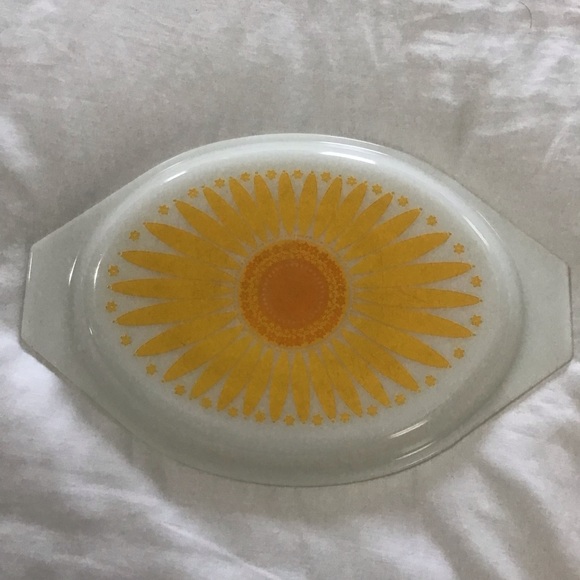 Pyrex | Kitchen | Vintage Pyrex Dish Lid Daisy Sunflower Pattern | Poshmark